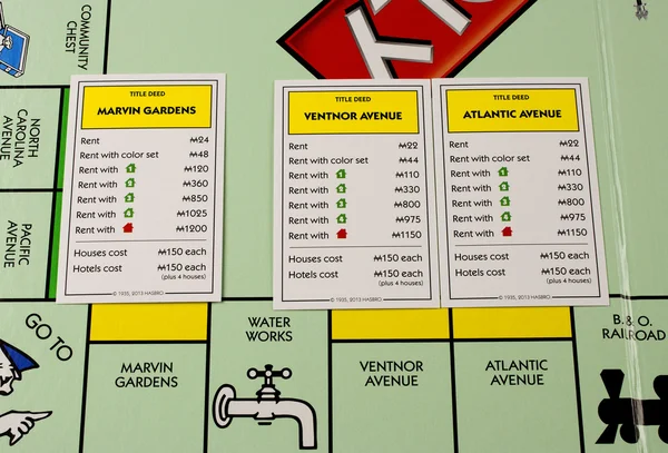 Monopol żółty karty - Zdjęcie stockowe editorial © rookman48 #96865466