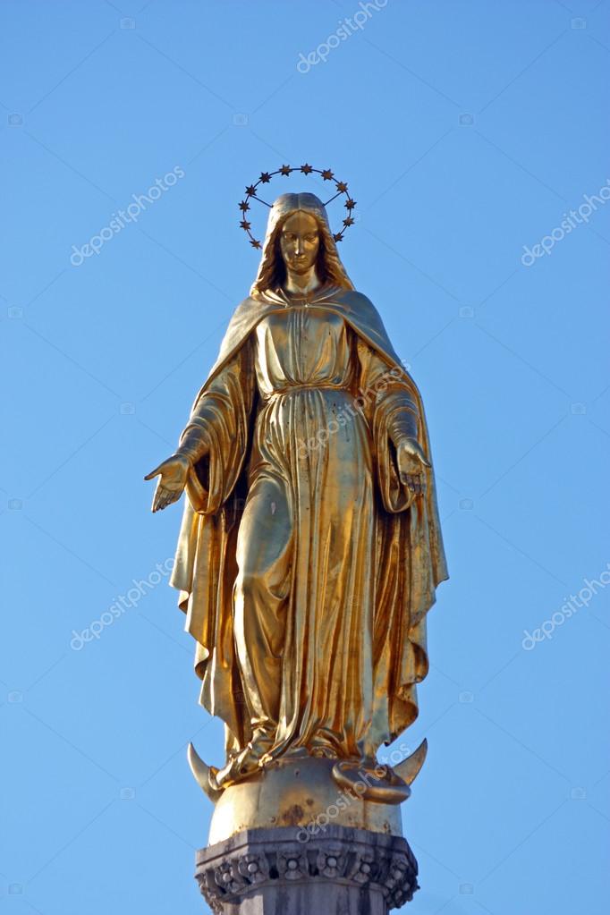 Estatua de la Santísima Virgen María: fotografía de stock © Boris15 ...