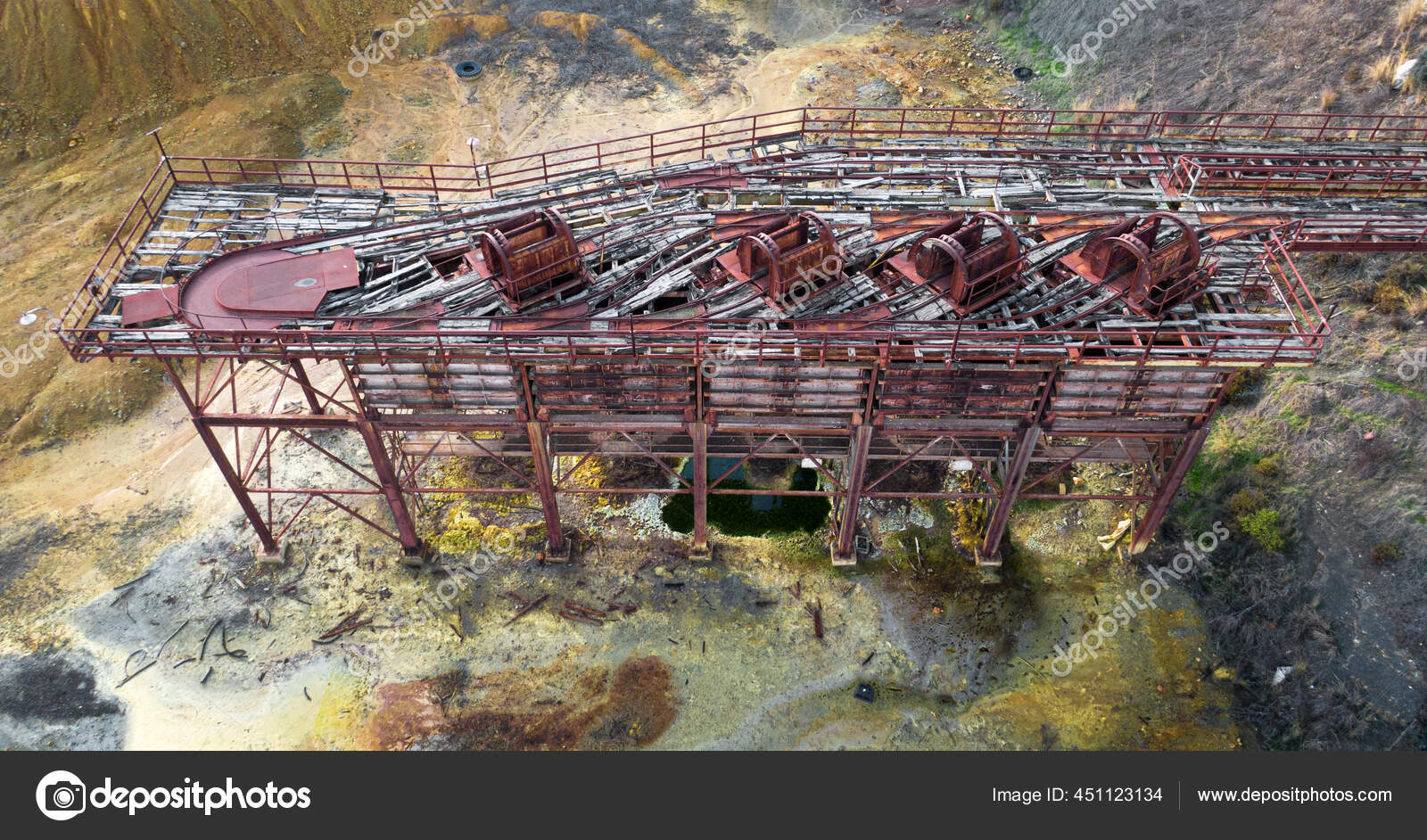Old Industrial Structure Trolleys Rails Abandoned Copper Mine View ...
