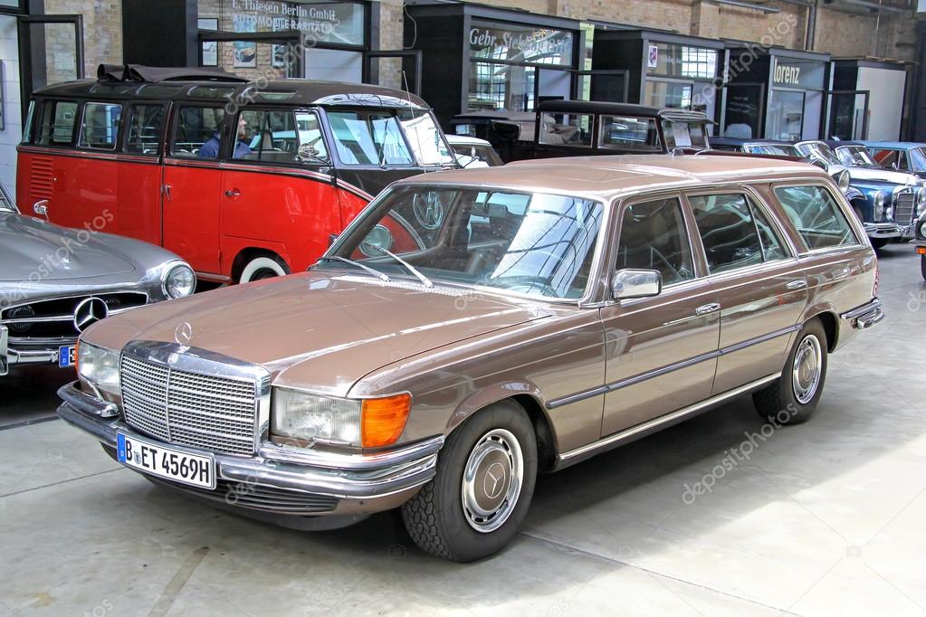Mercedes-Benz W116 450SEL 6.9 – Stock Editorial Photo © Artzzz #63225975