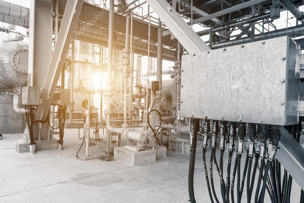 estructura de la refiner a de petr leo 2024