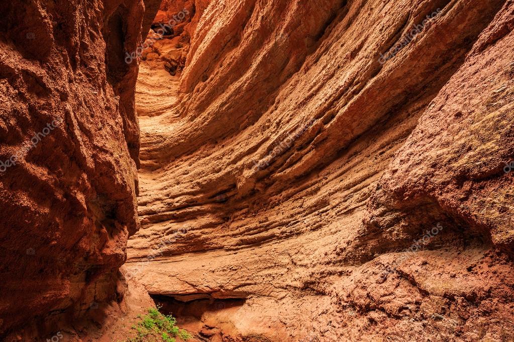 Valley of red sandstone Stock Photo by ©zhudifeng 91440314
