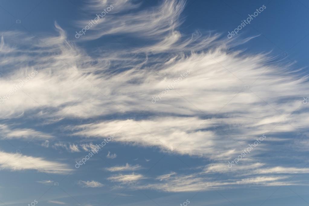 Cirrus Uncinus nubes: fotografía de stock © paulfleet #80019942 ...