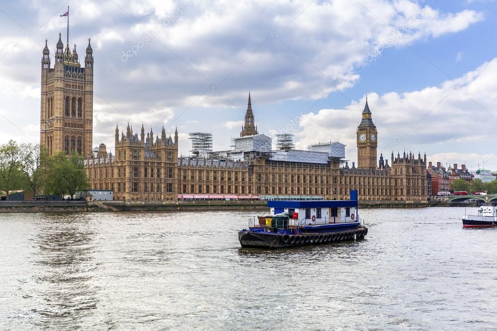 Big Ben and the Palace of Westminster in London — Stock Photo © Patryk ...