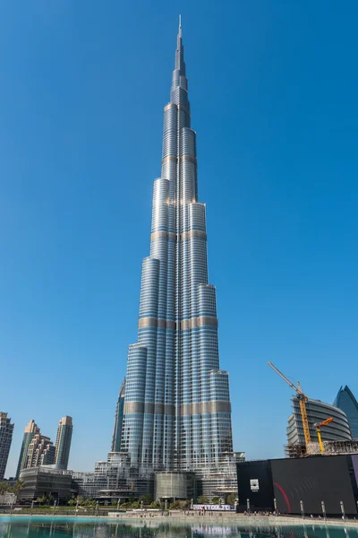 Burj al Khalifa building – Stock Editorial Photo © dvoevnore #118014962