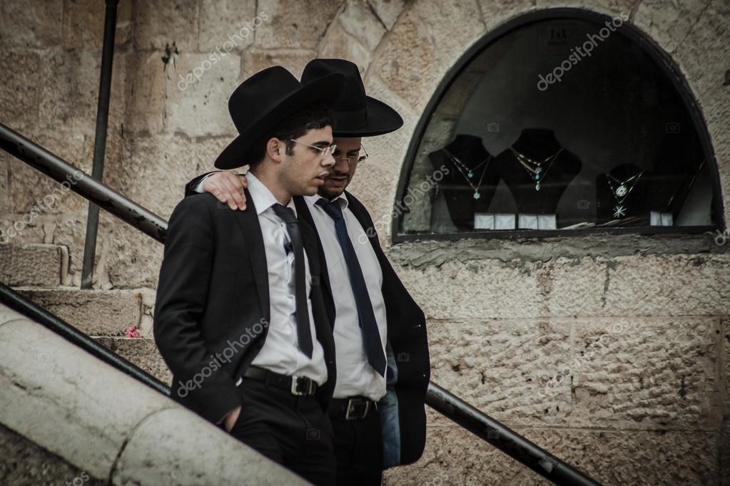 Hasidic Jewish men – Stock Editorial Photo © Alexandra Lande #59434175