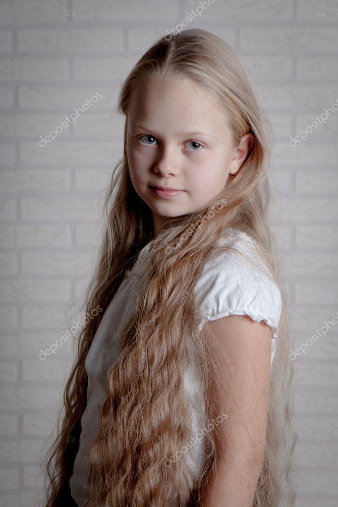 Beautiful little girl — Stock Photo © Alexandra Lande #70877945