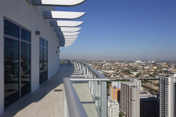 Skyscraper balcony Stock Photos, Royalty Free Skyscraper balcony Images ...