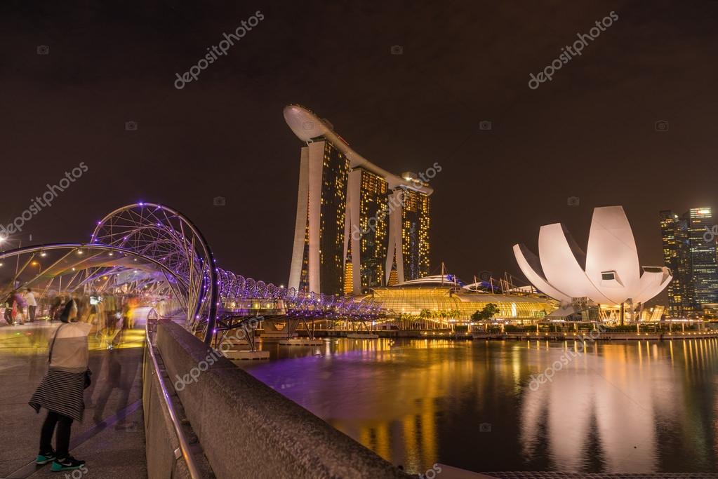 Marina Bay Sands at night during Light and Water Show 'Wonder F – Stock ...