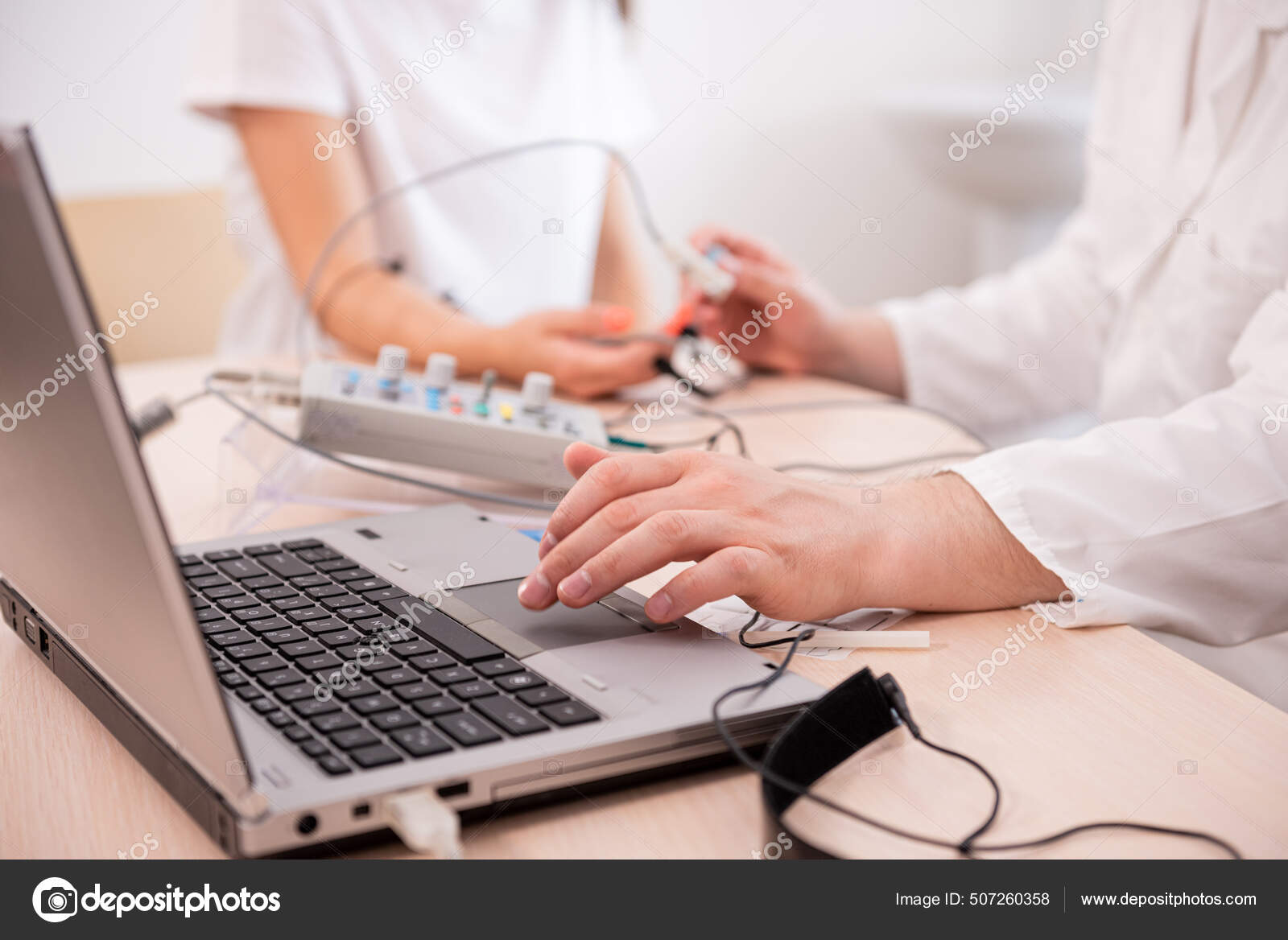 Patient nerves testing using electromyography at medical center Stock ...