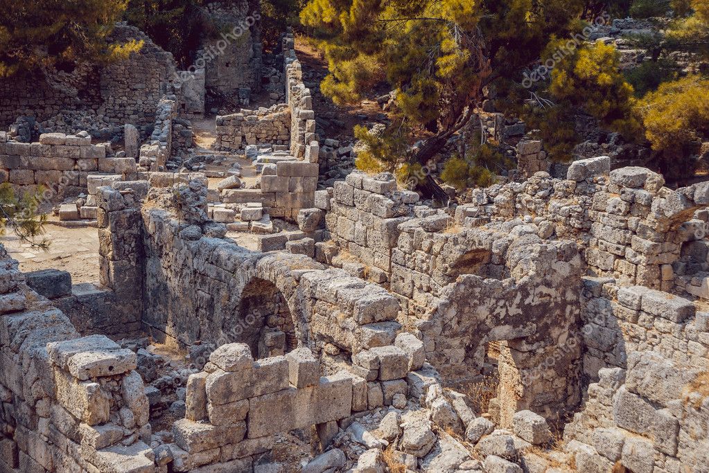 Ancient civilization temple Stock Photo by ©Romaset 97387582