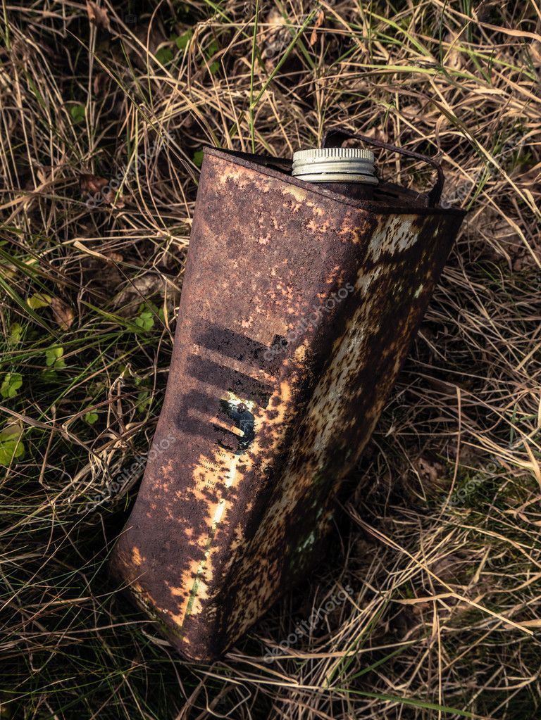 Old Rusty Oil Can Stock Photo by ©mrdoomits 101744192