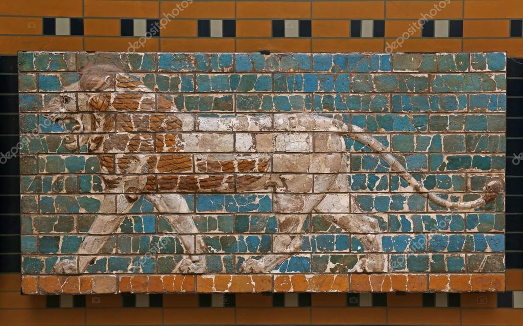 Ishtar Gate Lion — Stock Editorial Photo © ca2hill #90039992