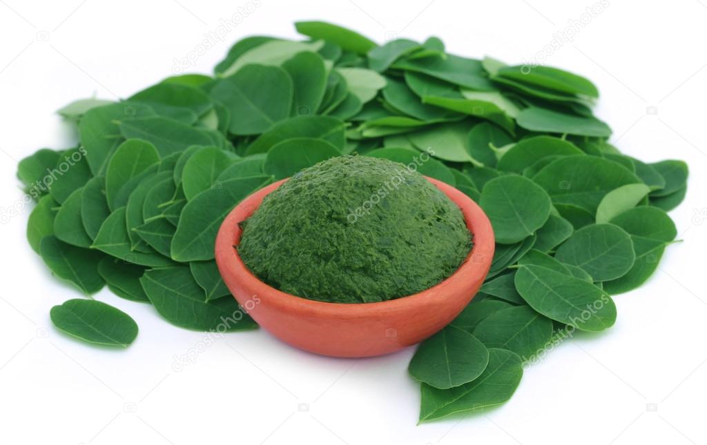 Edible moringa leaves with ground paste Stock Photo by ©bdspn74 104237298