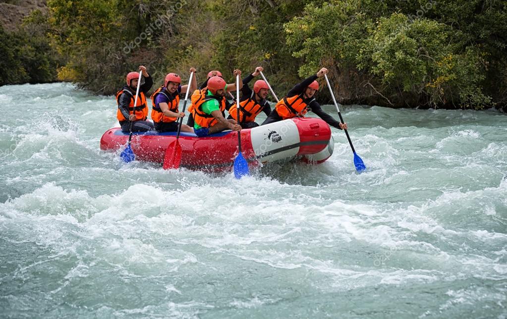 Rafting - teamwork sport – Stock Editorial Photo © Petrichuk #105637432