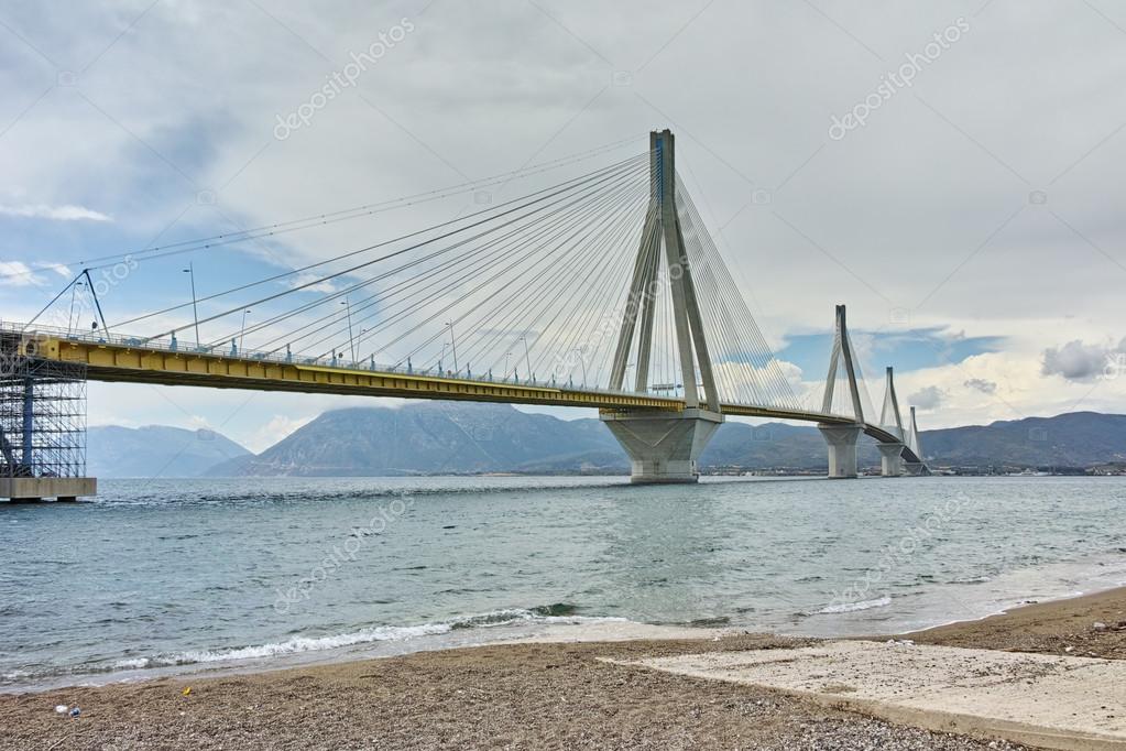 The cable bridge between Rio and Antirrio, Patra — Stock Photo ...