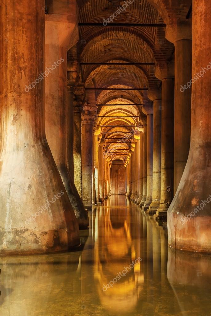 Underground Basilica Cistern in Istanbul, Turkey. — Stock Photo ...