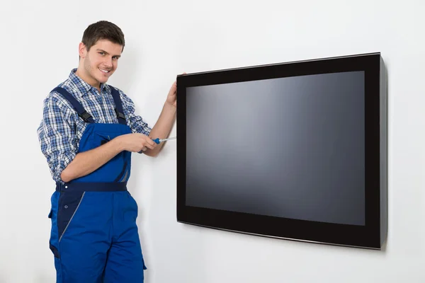 Fixing tv Stock Photos, Royalty Free Fixing tv Images | Depositphotos