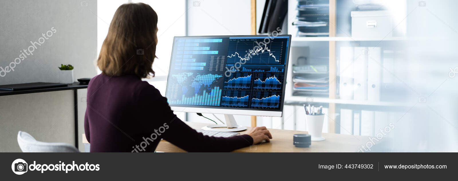 Kpi Marketing Dashboard Computer Women Doing Project Management Stock ...