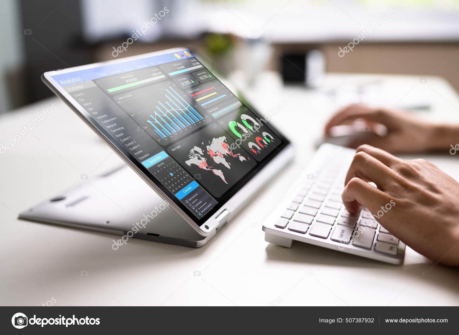 Data Analyst Using Data Analytics Kpi Dashboard — Stock Photo ...