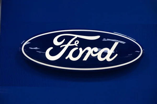 Ford logo fotos de stock, imágenes de Ford logo sin royalties ...