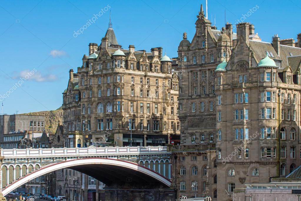 The North Bridge in Edinburgh — Stock Photo © elxeneize #63213433