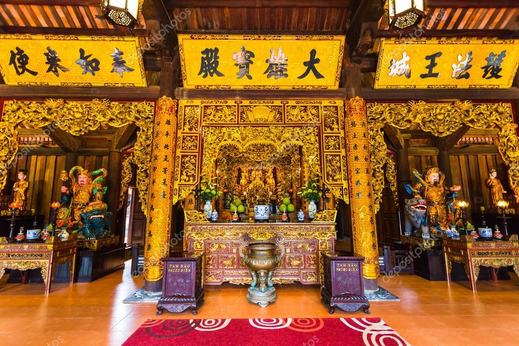 Buddhist temple in Vietnam – Stock Editorial Photo © alan64 #115730196