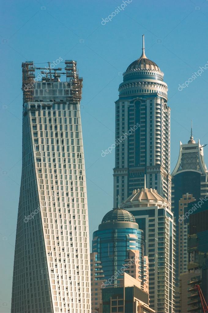 High rise buildings and streets in Dubai — Stock Editorial Photo ...