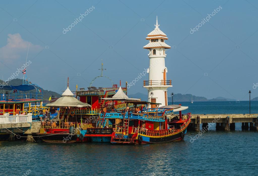 Lighthouse on Bang Bao pier – Stock Editorial Photo © alan64 #87654012