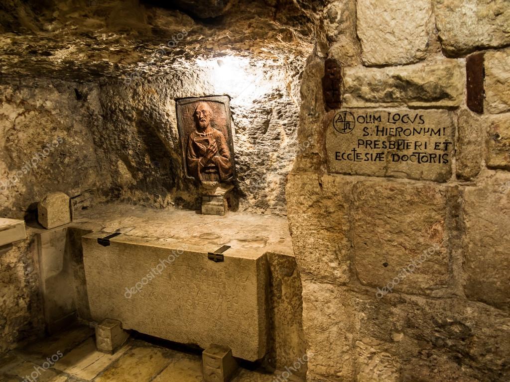 Belém, Israel, 12 de julho de 2015: A cidade de Belém. Gruta de São ...