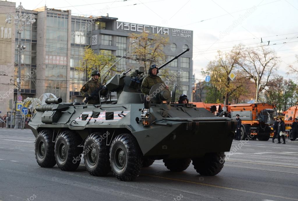 The BTR-82 is an 8x8 wheeled amphibious armoured personnel carrier (APC ...