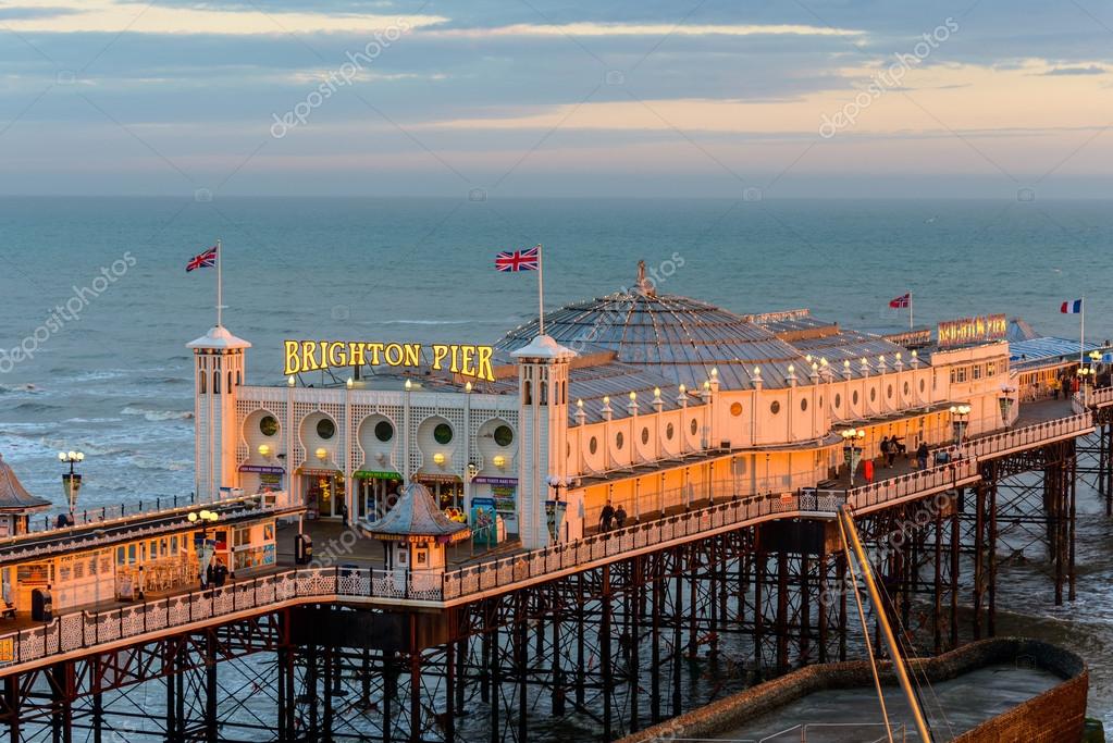 The Brighton Pier at sunset – Stock Editorial Photo © dutourdumonde ...