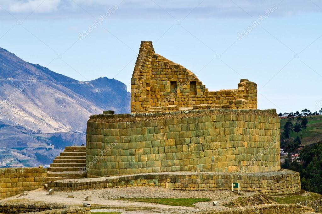 Temple of the sun, Ingapirca important inca ruins in Ecuador — Stock ...