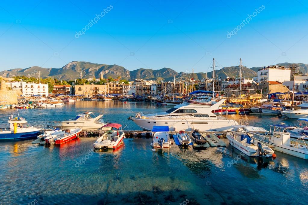 Kyrenia (Girne) harbor with castle on the background. Cyprus — Stock ...