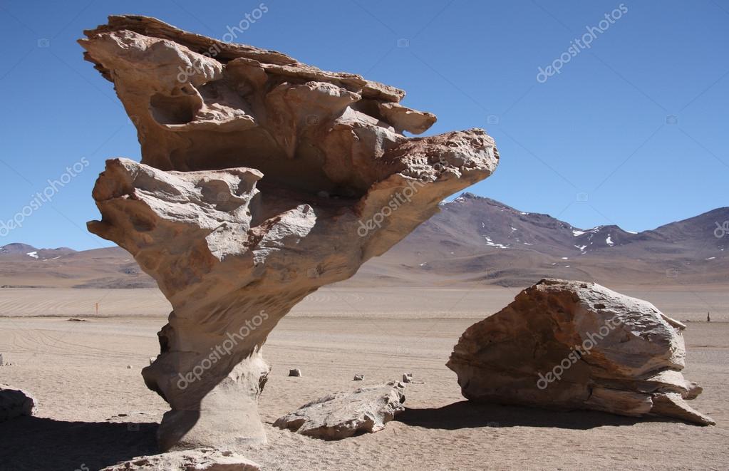 Erosión eólica de rocas en el desierto de Atacama, Bolivia — Foto de ...