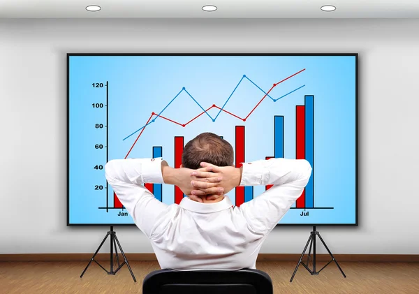 Man analyzing charts Stock Photos, Royalty Free Man analyzing charts Images | Depositphotos