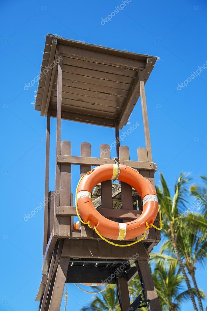 Lifeguard stand on beach Stock Photo by ©boggy22 117340034