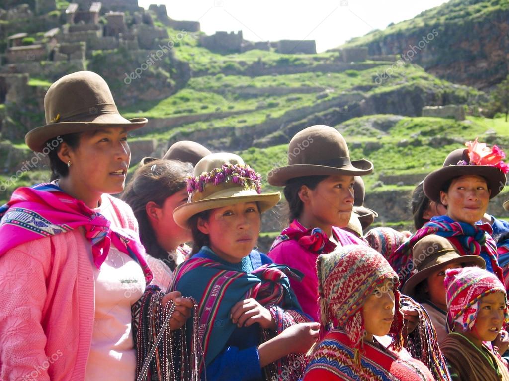 Personas no identificadas en la ciudadela Inca 2023