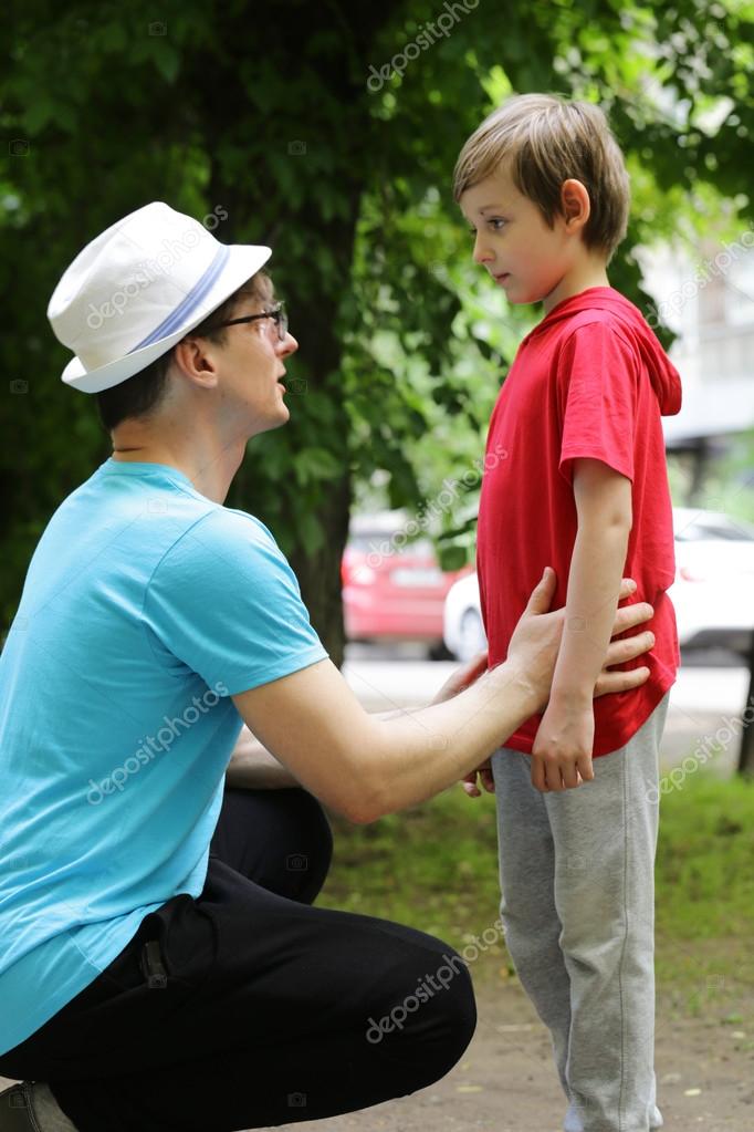 Relationship between father and son - family happiness Stock Photo by ...