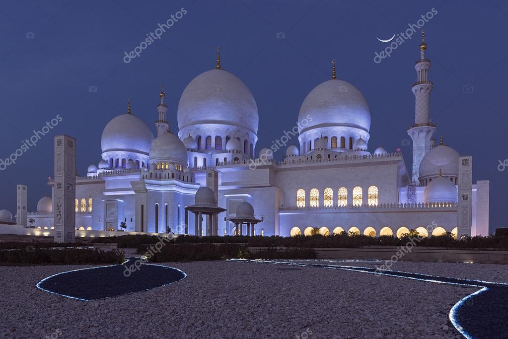 Sheikh Zayed Mosque at night – Stock Editorial Photo © unkreatives ...