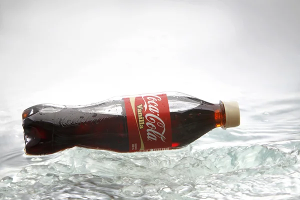 Coca cola splash Stock Photos, Royalty Free Coca cola splash Images ...