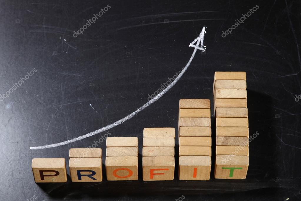 Progressive graph from wooden blocks Stock Photo by ©eskaylim 93174898