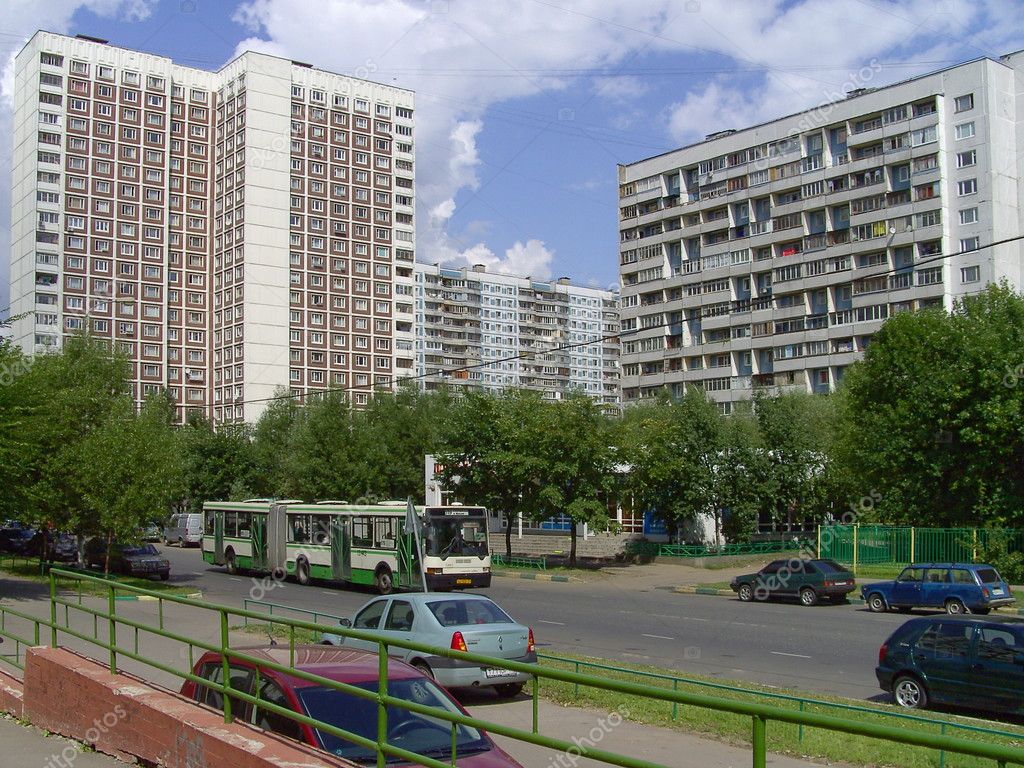 Moscow Street Scene – Stock Editorial Photo © tdezenzio #101737596