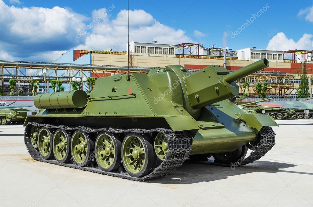 Soviet 122 mm self-propelled gun SU 122 — Stock Editorial Photo ...