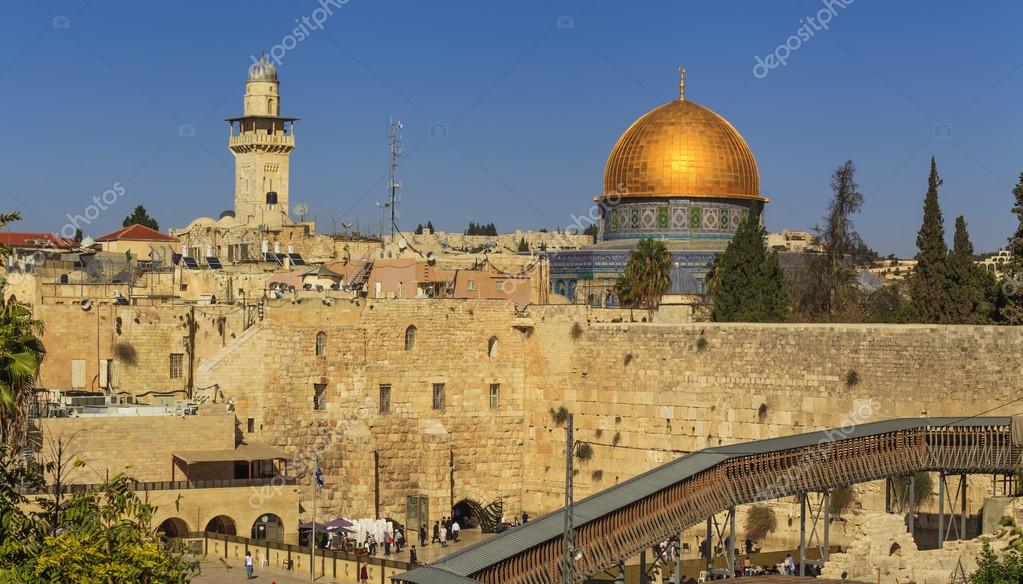 Beautiful view of the Jerusalem against the blue sky. Israel. — Stock ...
