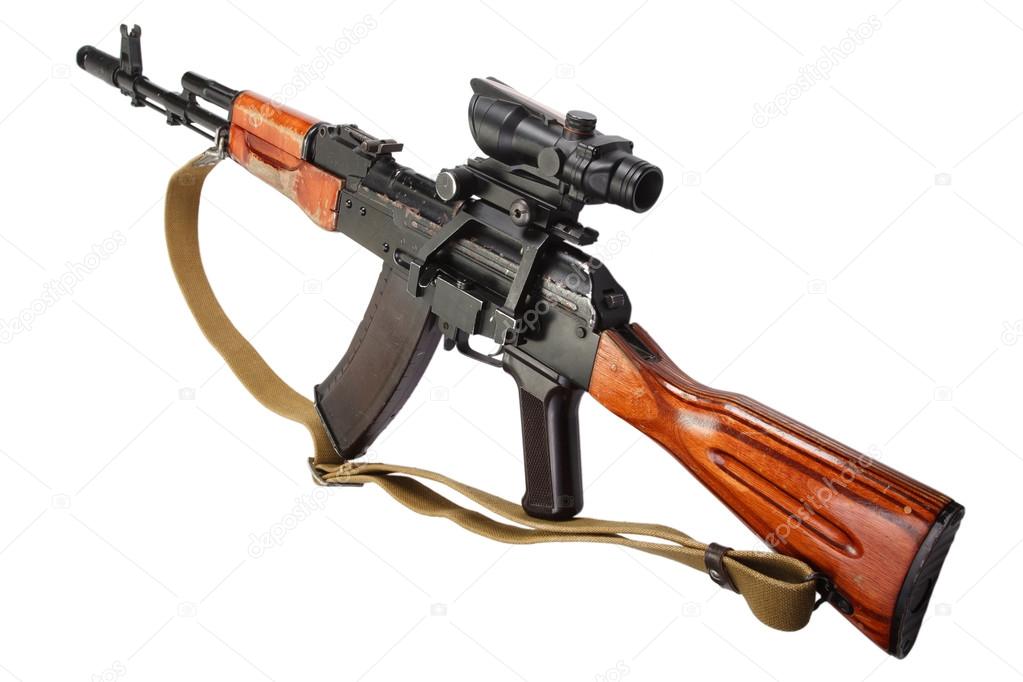Kalashnikov ak 47 avec viseur optique — Photographie zim90 © #53255437