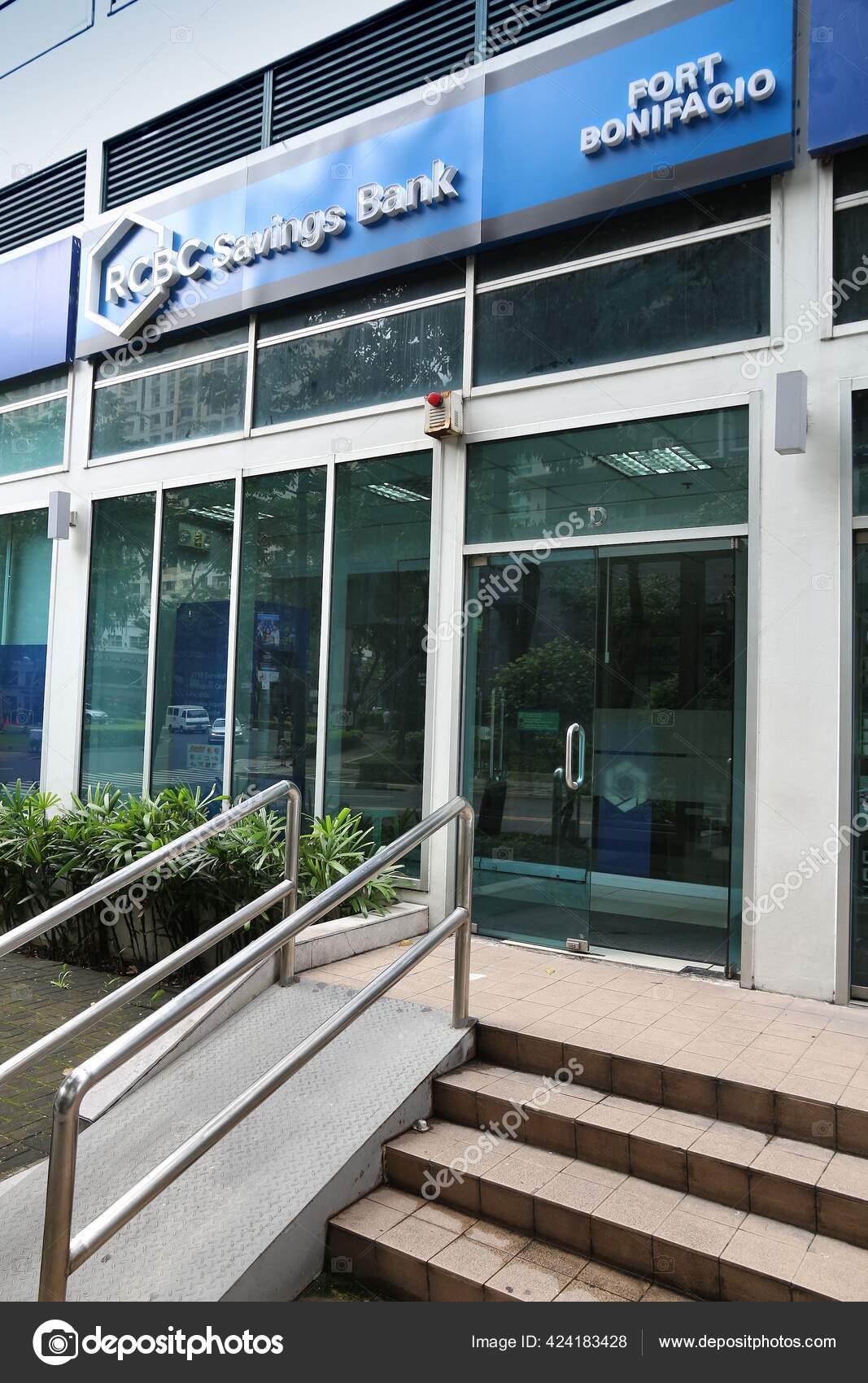 Manila Philippines November 2017 Rcbc Savings Bank Branch Manila ...