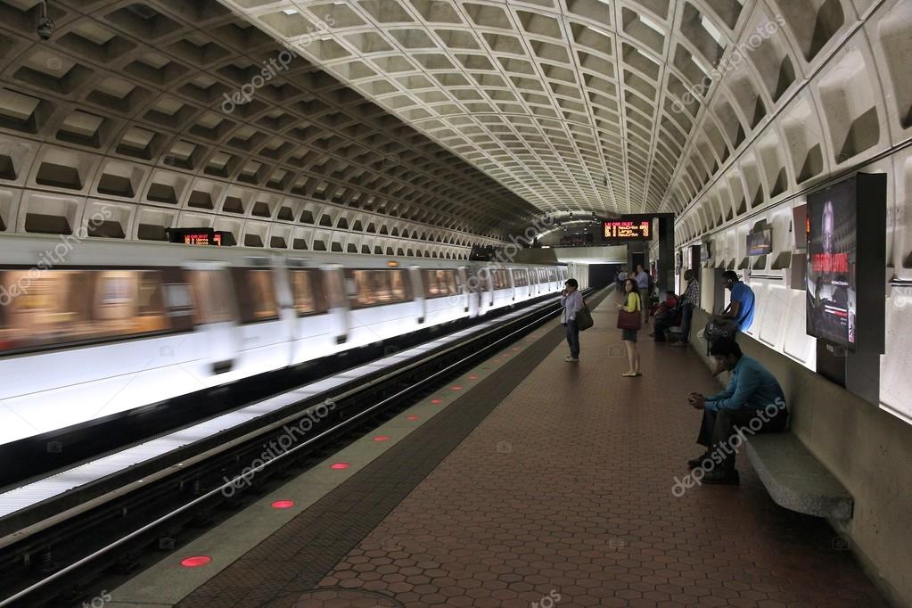 Washington subway — Stock Editorial Photo © tupungato #52396657