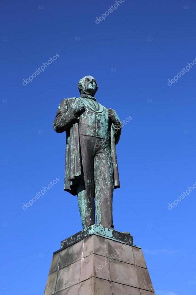 Statue of Jon Sigurdsson – Stock Editorial Photo © Benri185 #103093630