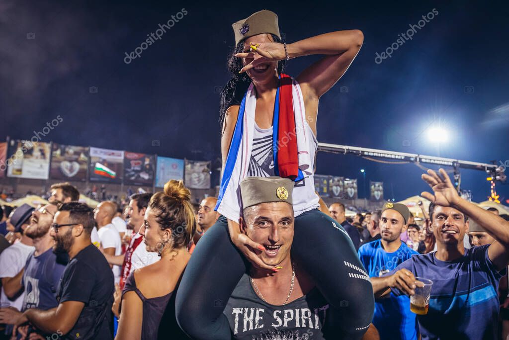 Guca, Serbia - 11 de agosto de 2017: Participantes del famoso Festival ...